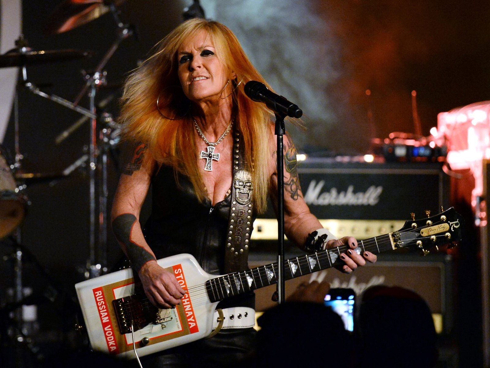 Vivendo como uma Runaway: Biografia de Lita Ford chega ao Brasil - Blog ...