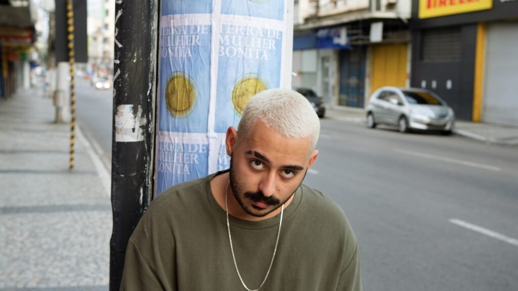 Felipe Vaz reflete origens no imersivo álbum "Terra de Mulher Bonita"
